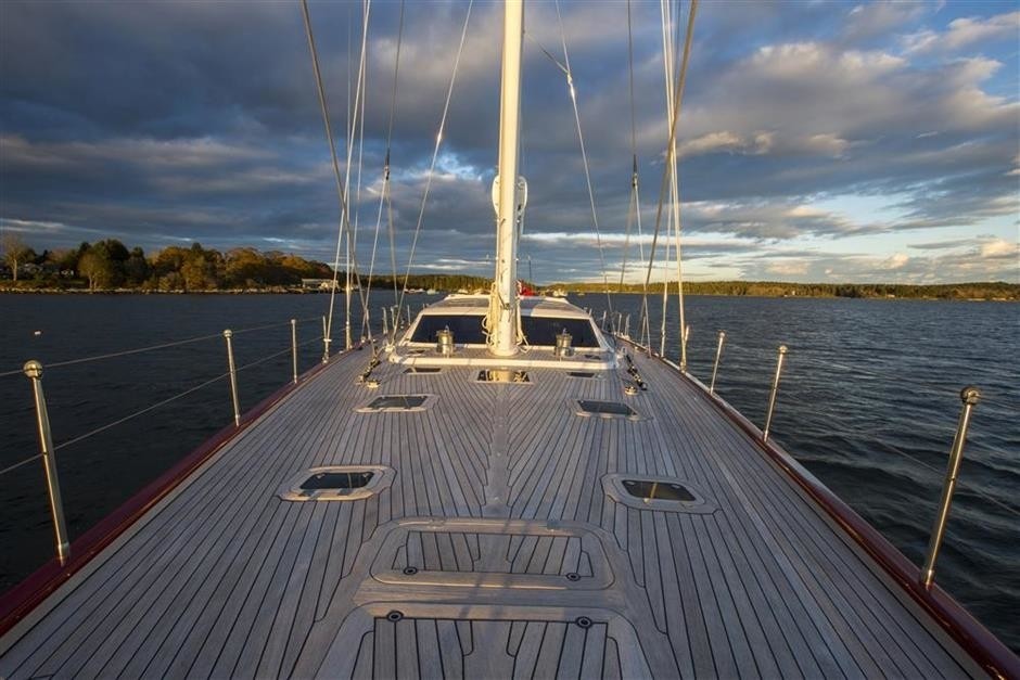 yacht-red-sky-a-nautor-s-swan-superyacht-charterworld-luxury